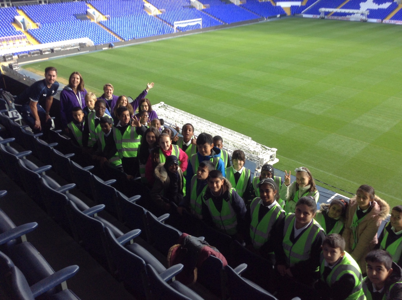 Hazelbury Primary School - Year 6 go to White Hart Lane