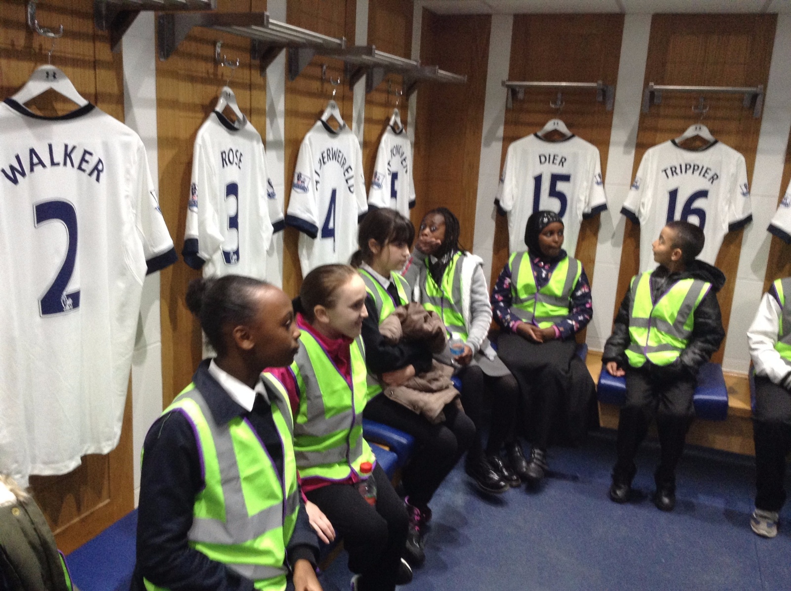 Hazelbury Primary School - Year 6 go to White Hart Lane